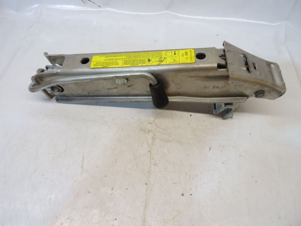 Sollevatore 8E0011031D AUDI A4 AVANT (8E5, B6) 1.9 TDI